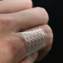 “Squishy” robot fingers aid deep sea exploration | Harvard John A ...